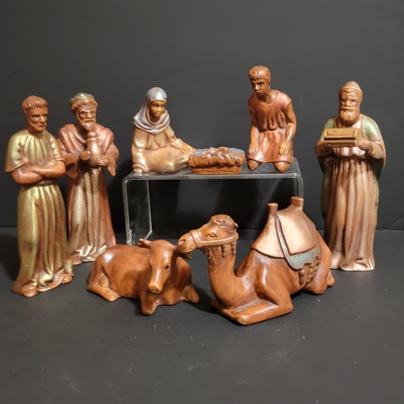Holiday | Vintage Hand Painted Monochromatic 9 Pc Ceramic Nativity Set ...